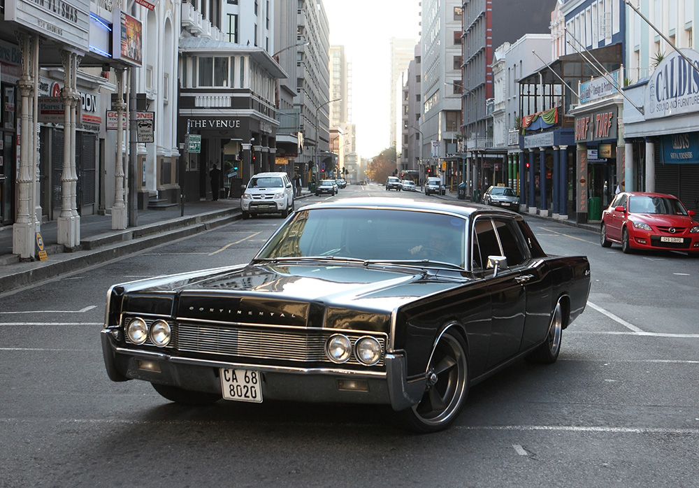 Restomod 1967 Lincoln Continental: Sweet n Low